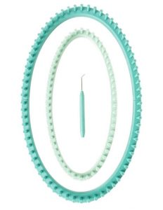 Leisure Arts Ultimate Oval Loom Knitting Set: Review & Giveaway! - moogly