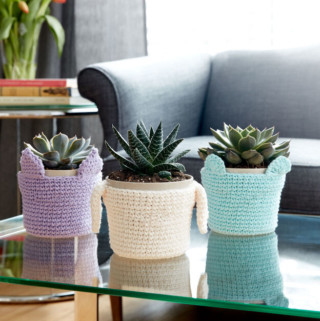 DIY Plant Hangers and Cozies - Free Patterns to Explore! - moogly