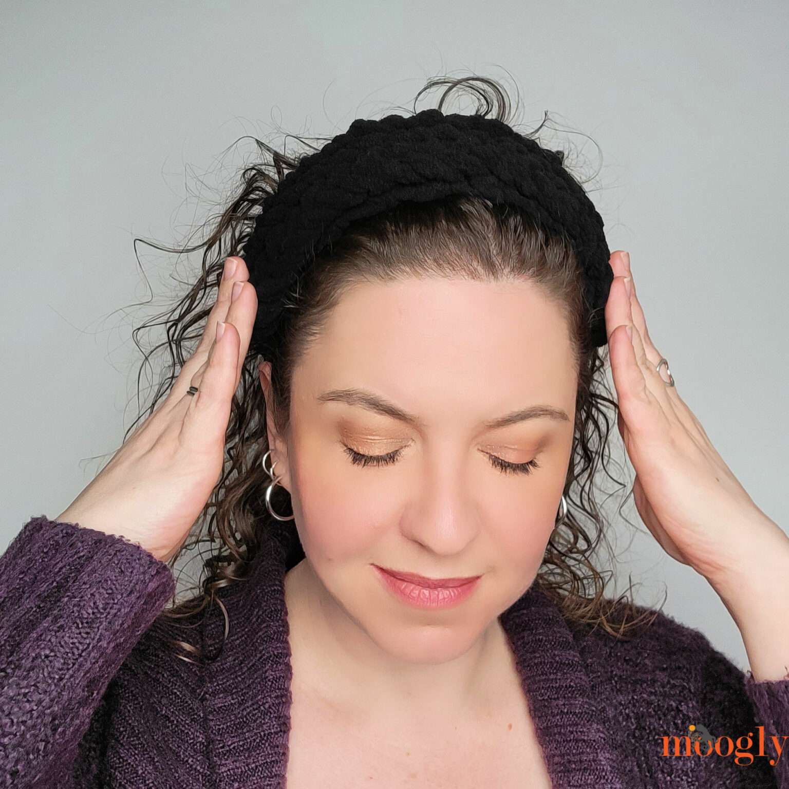 Luxe Loops Headband - Free Crochet Pattern on Moogly
