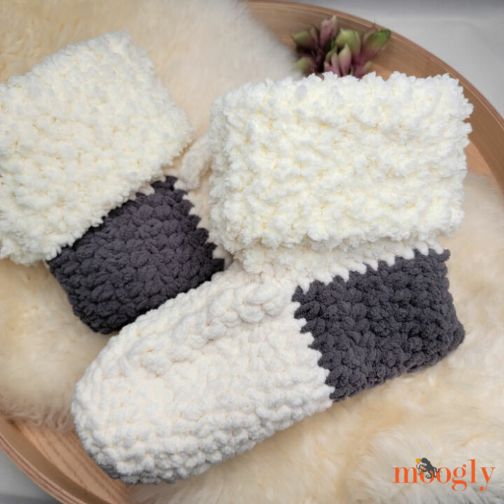 Luxe Loops Slippers - Free Crochet Pattern on Moogly