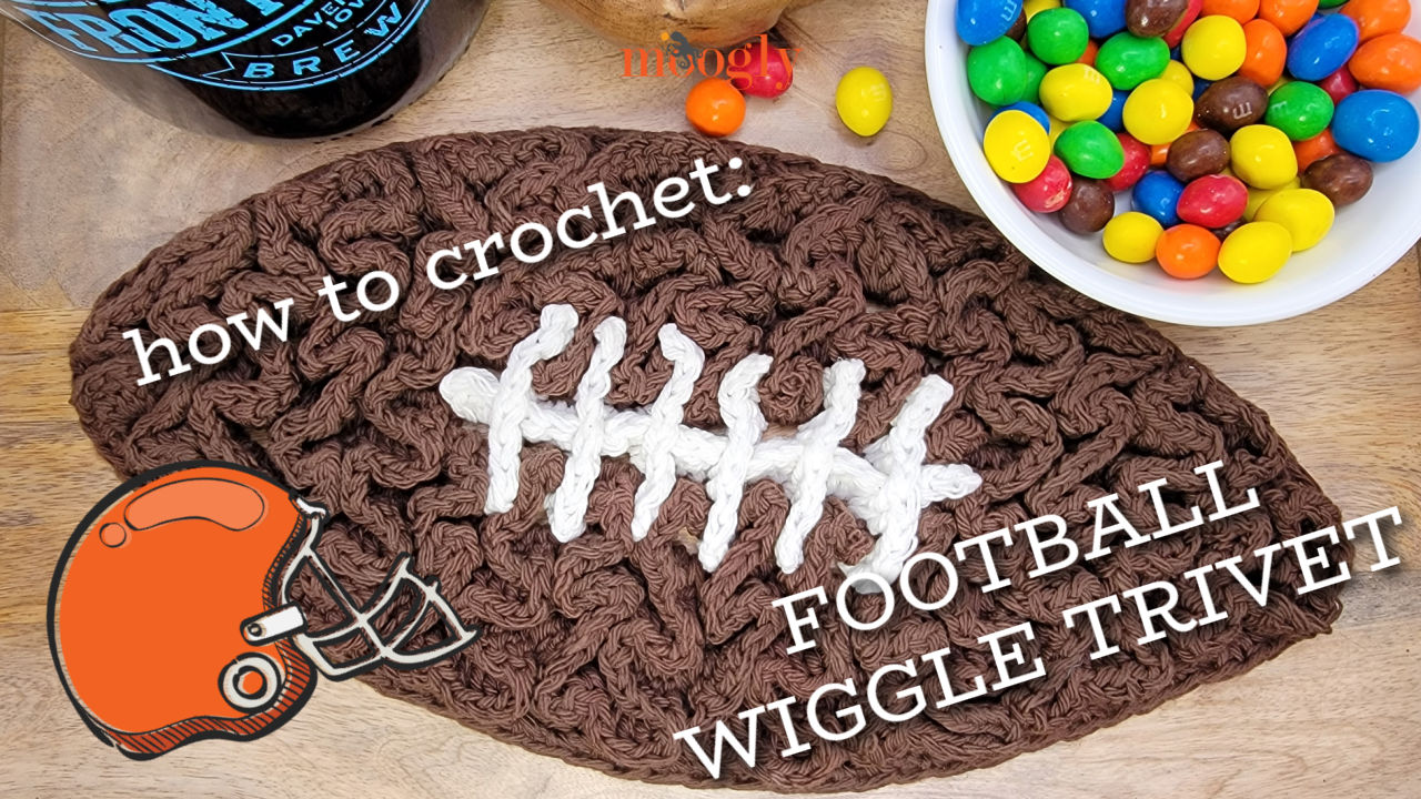 Football Wiggle Trivet Tutorial Right and Left-Handed - Moogly