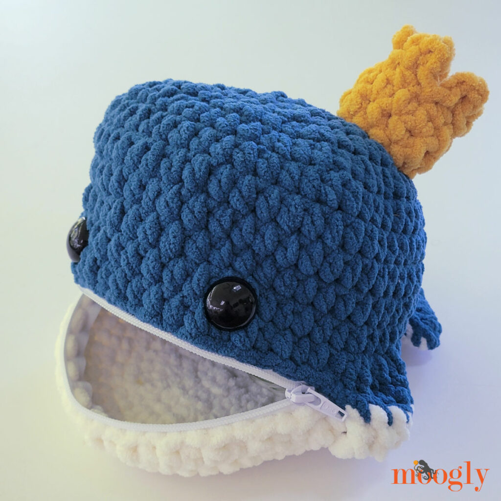 Blue Whale Zipper Pouch Free Crochet Pattern - Moogly