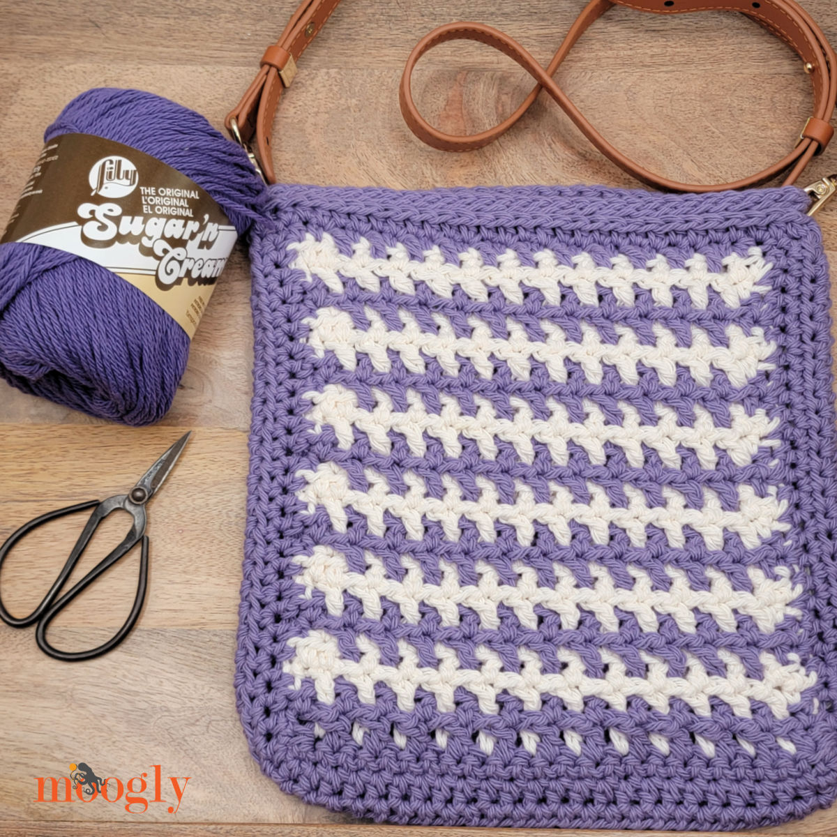 Queens Crossbody Bag Tutorial on Moogly