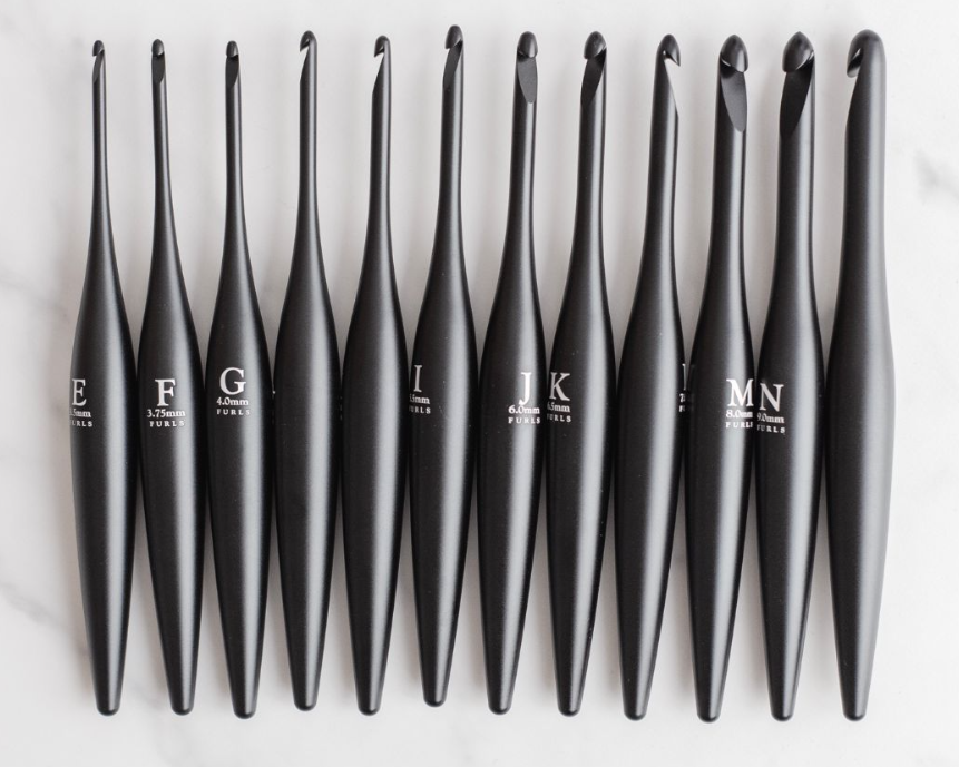 Furls Matte Onyx Streamline Metal Hooks Trio Giveaway - moogly