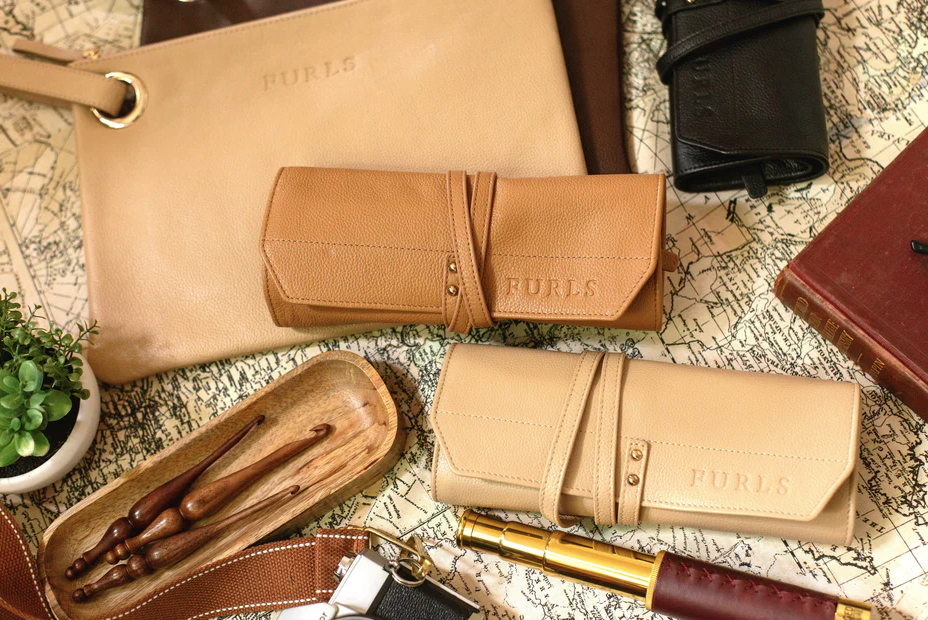 Furls Venture Leather Travel Roll Crochet Hook Organizer Giveaway