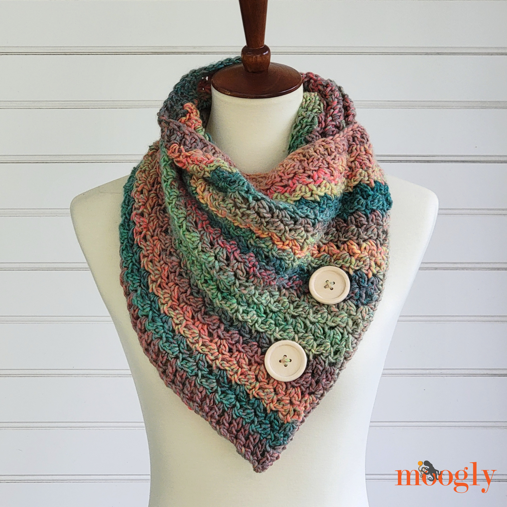 Perfect Point Cowl Crochet Pattern - Moogly