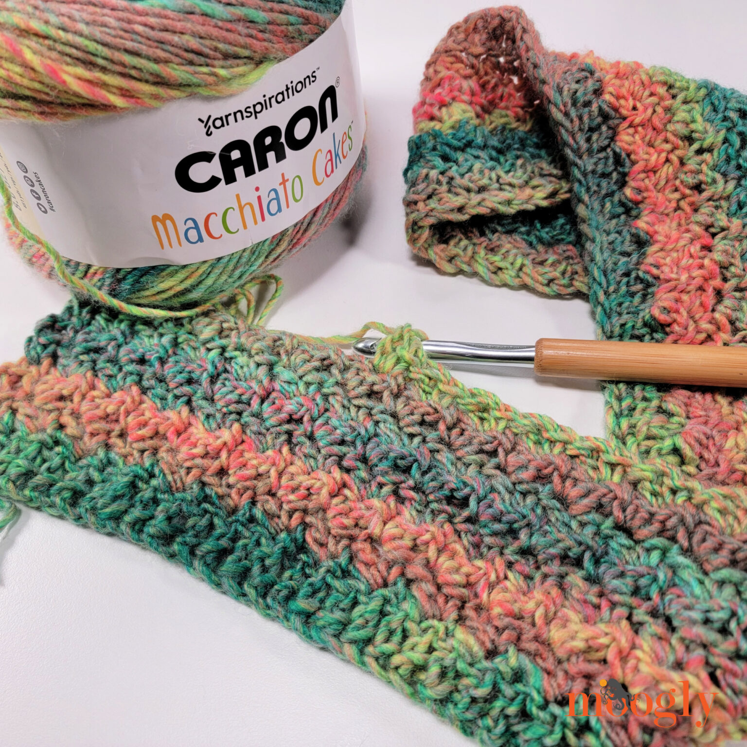 Perfect Point Cowl Crochet Pattern - Moogly